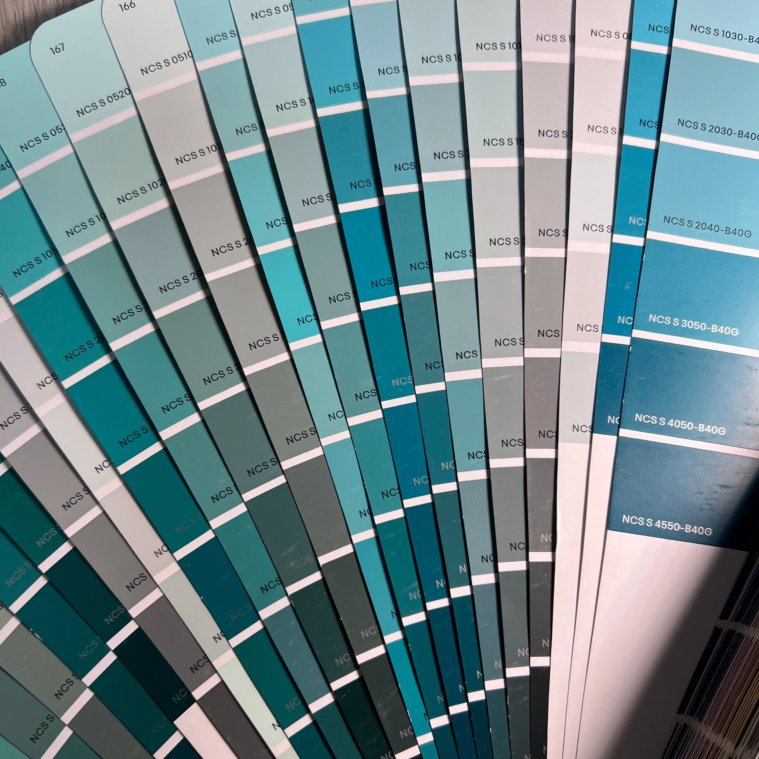 K Rend colour chart - official render colour options | Penguin BM